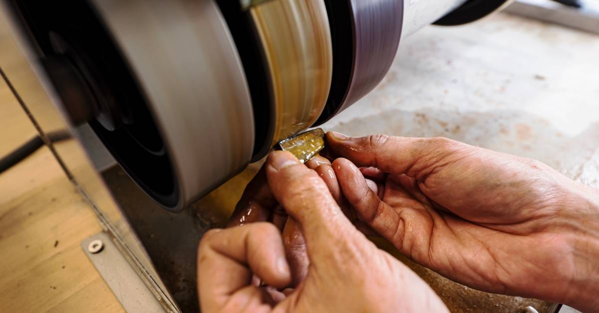 A Guide to Cutting Rough Stones: Key Things To Know - Blog